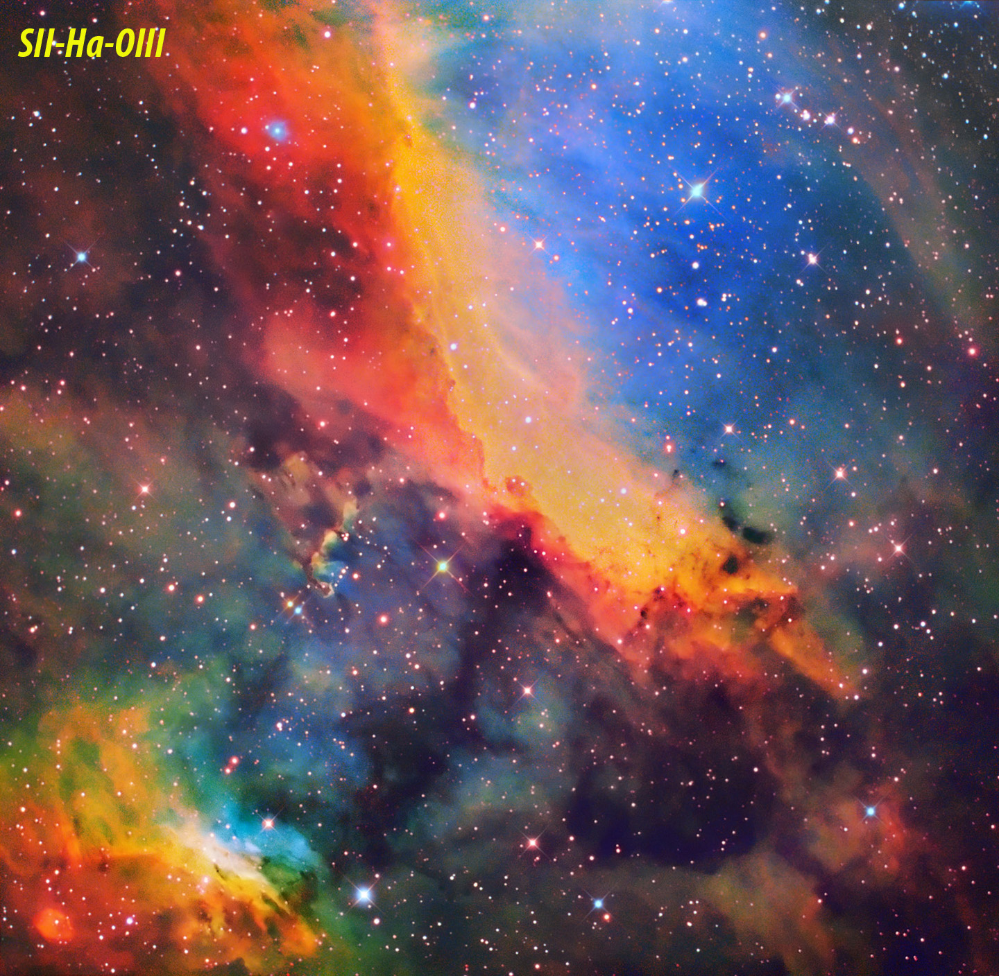 Prawn Nebula (IC4628 – Scorpius) RGB-Narrowband Comparison